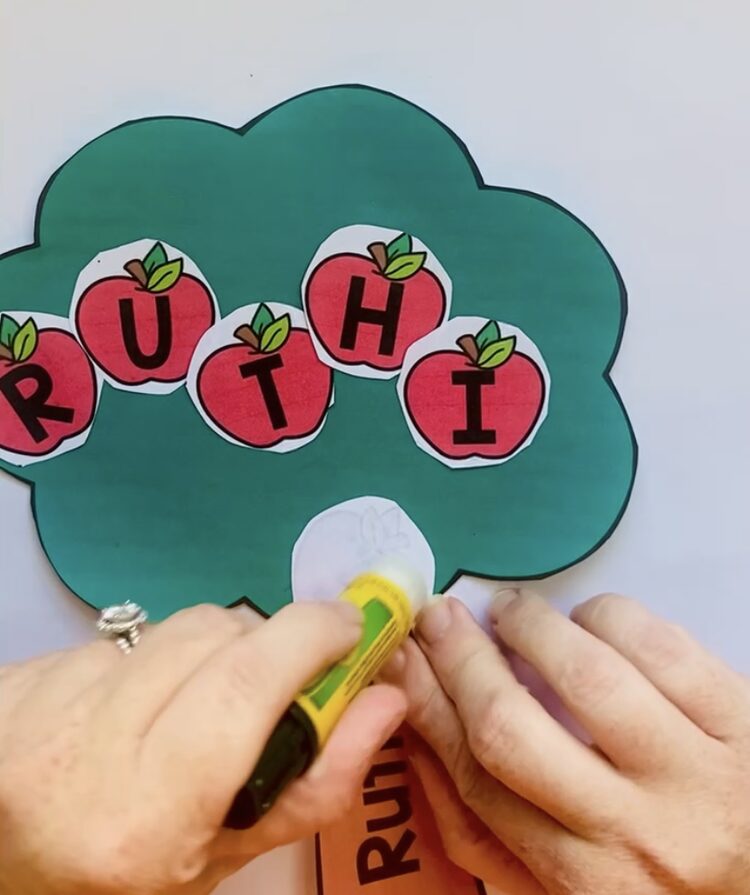 Easy and Fun Apple Tree Name Craft and Counting Activity - The Crafty ...